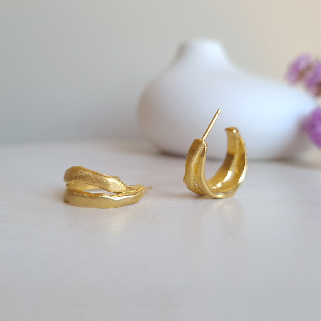 Aros dorados -Ram - Joyería Artesanal Online - Aida Cabo